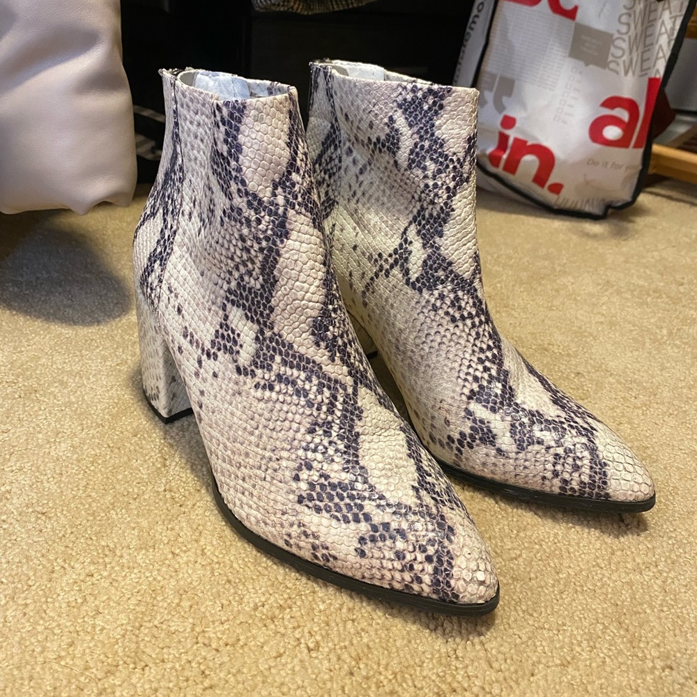 Steve Madden Jillian Boot Snake Print - Gem